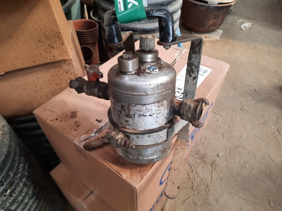 Klaravik Auktioner | Luftpotte