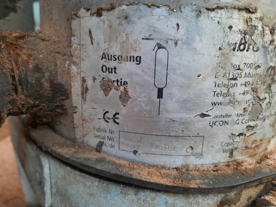 Klaravik Auktioner | Luftpotte