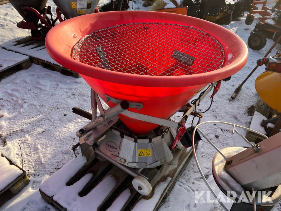 Saltspreder Matev TS250, Fredensborg, Klaravik auktioner