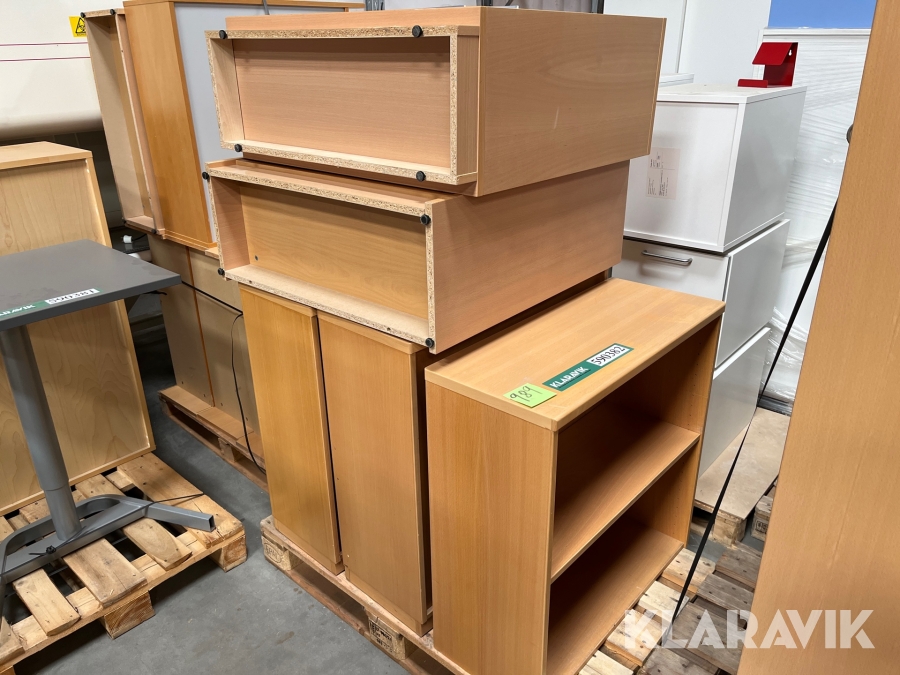 Reoler 10 stk, Ballerup, Klaravik auktioner