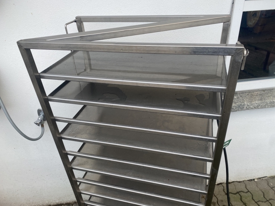 Klaravik Auktioner | Rustfri vogn med hjul