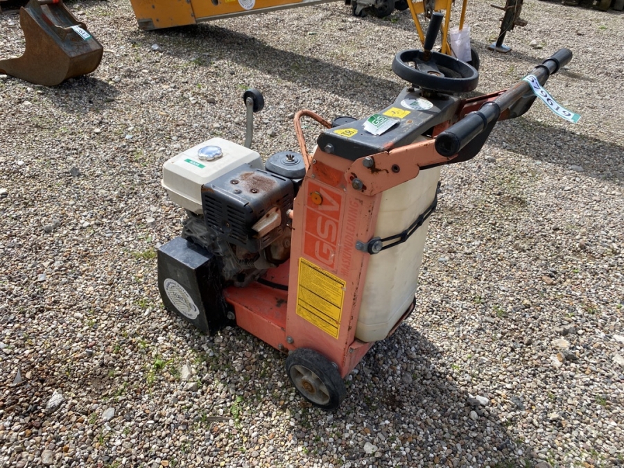 Klaravik Auktioner | Skæremaskine