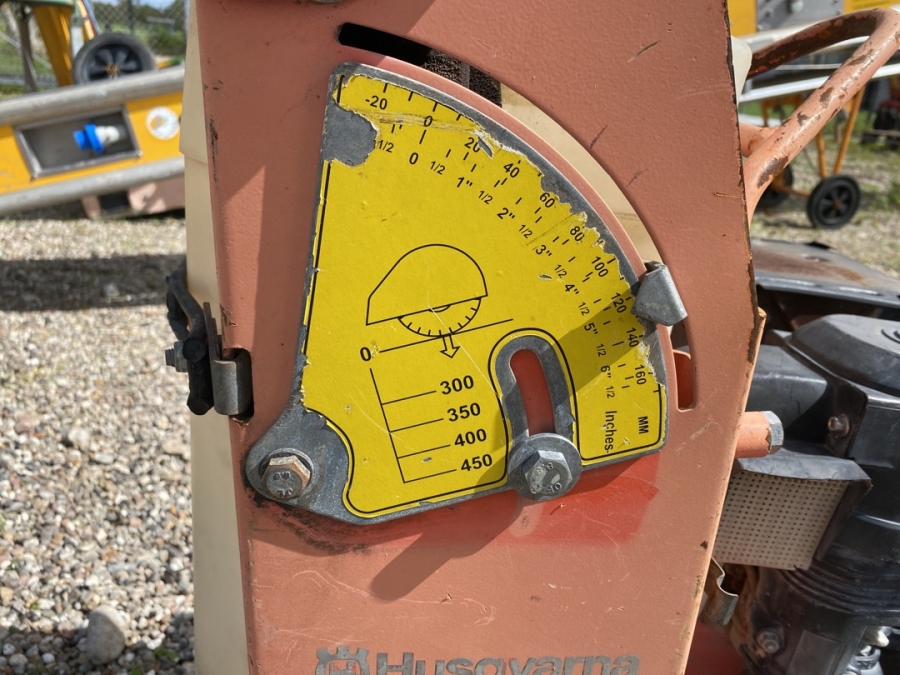 Klaravik Auktioner | Skæremaskine