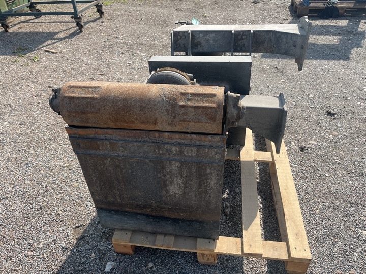 Strø kasser fra lastbil