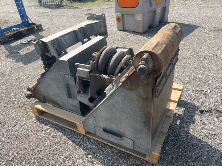 Strø kasser fra lastbil