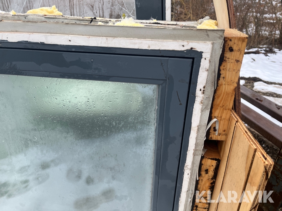 Dør og 3 vinduer, Rebild, Klaravik auktioner