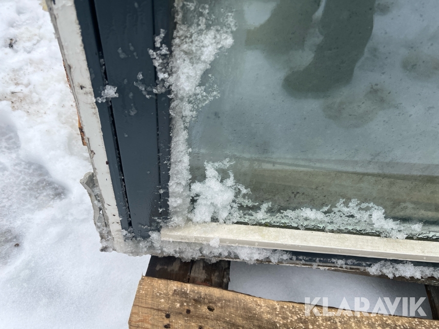 Dør og 3 vinduer, Rebild, Klaravik auktioner