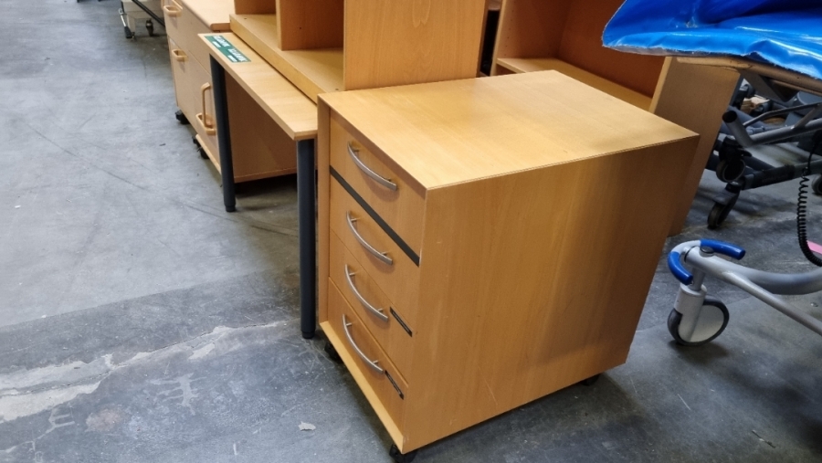 Klaravik Auktioner | Kontor inventar