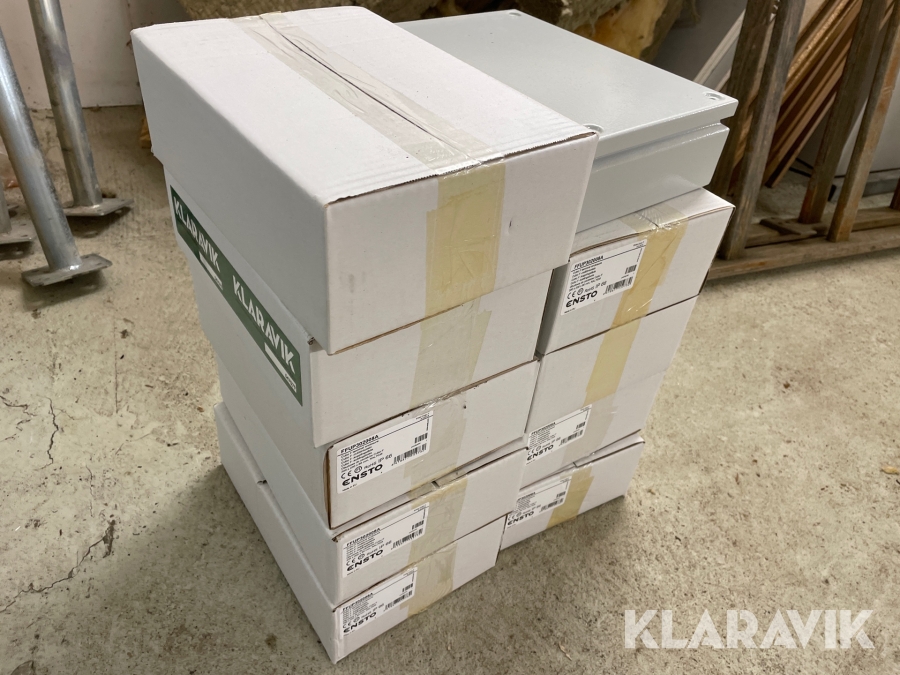 El kasser Ensto 300x200x80mm, Odense, Klaravik auktioner