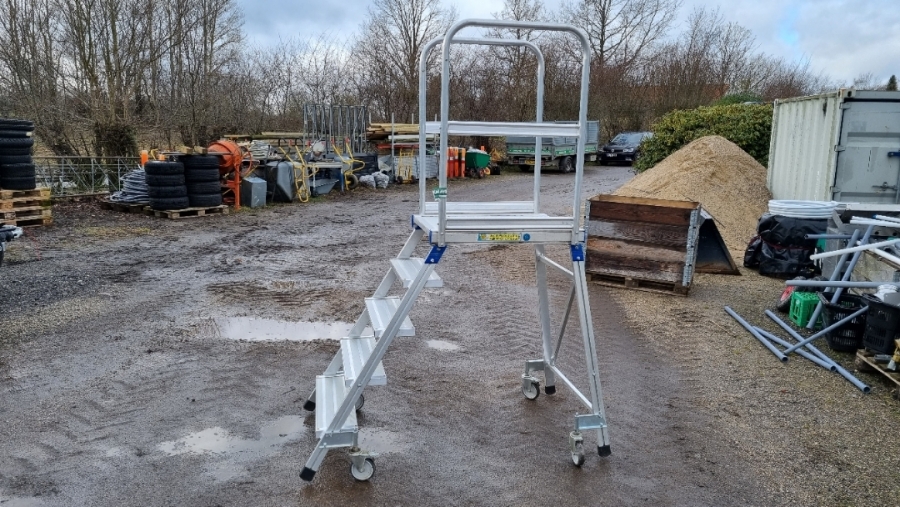 Klaravik Auktioner | Platforms stige