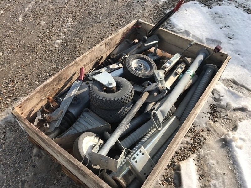 Klaravik Auktioner | Trailer reservedele