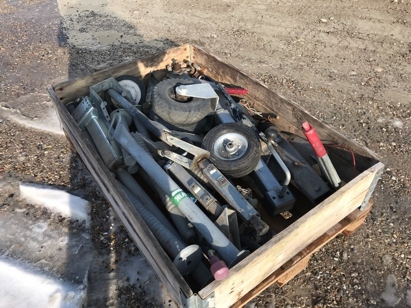 Klaravik Auktioner | Trailer reservedele