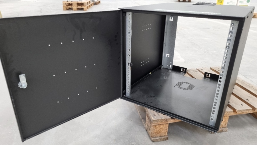 Klaravik Auktioner | Netværks skab