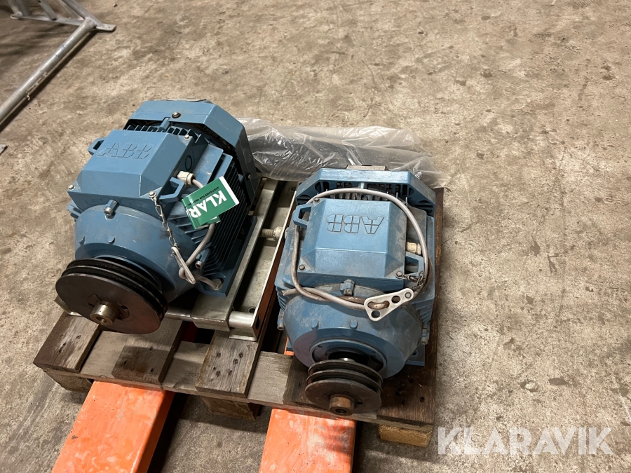 El motorer, Struer, Klaravik auktioner