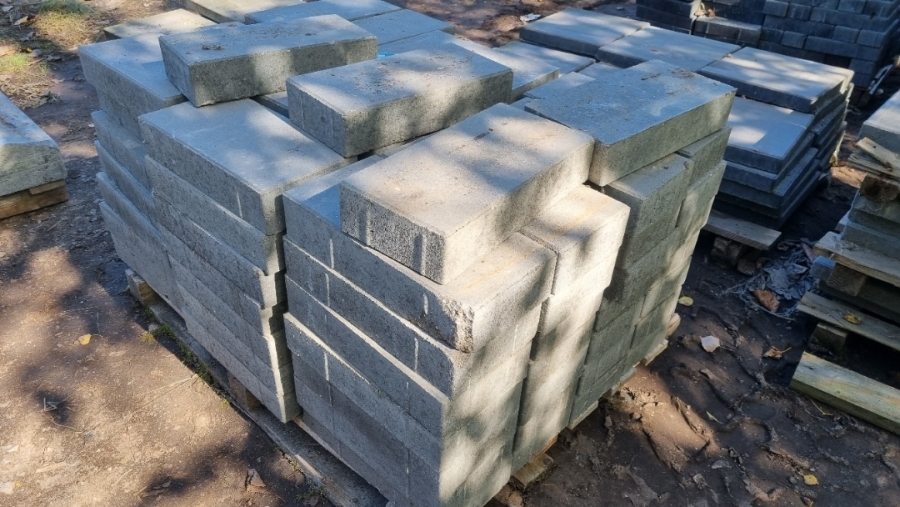 Klaravik Auktioner | Fliser