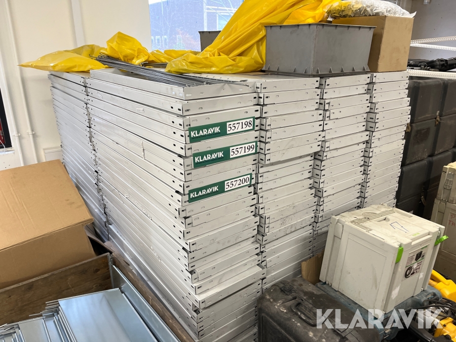 Reoler 100x30cm hylder 196stk Meta, Roskilde, Klaravik aukti