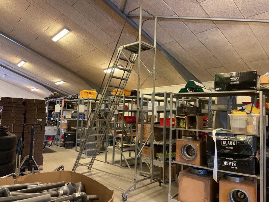 Klaravik Auktioner | Stige med platform