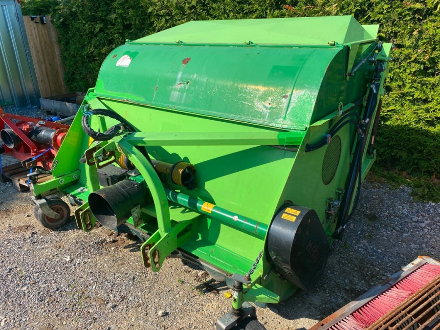 Vertikalskærer med opsamler