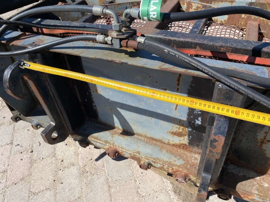 Klaravik Auktioner | Overfaldsgrab