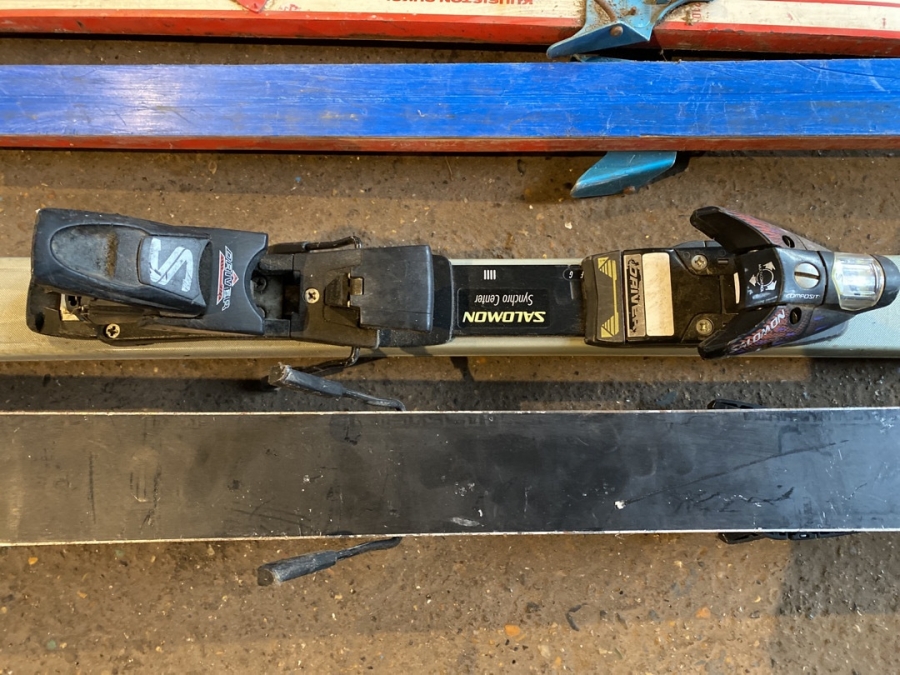 Klaravik Auktioner | Langrendsski, slalomski og stave