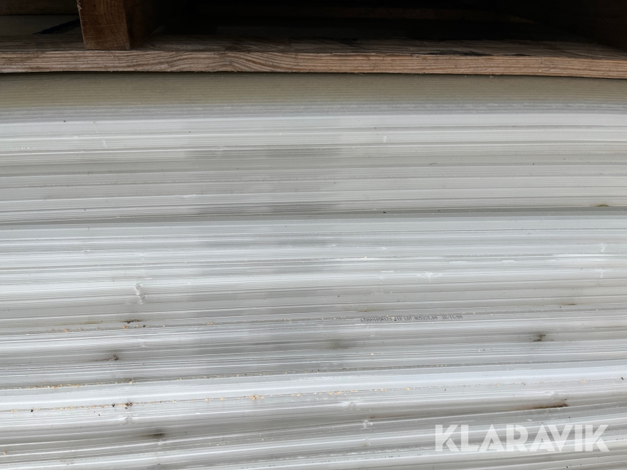 Tagplader Isolerende 4 paller med ca 211x225cm plader, Rødov