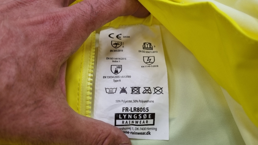 Klaravik Auktioner | Lange regnjakker/frakker