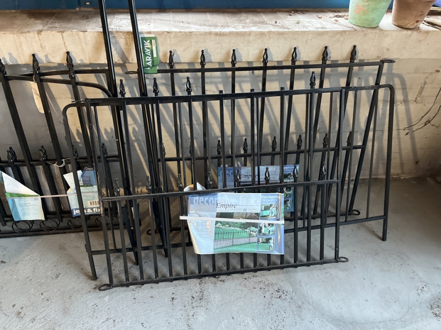 Klaravik Auktioner | Havehegn