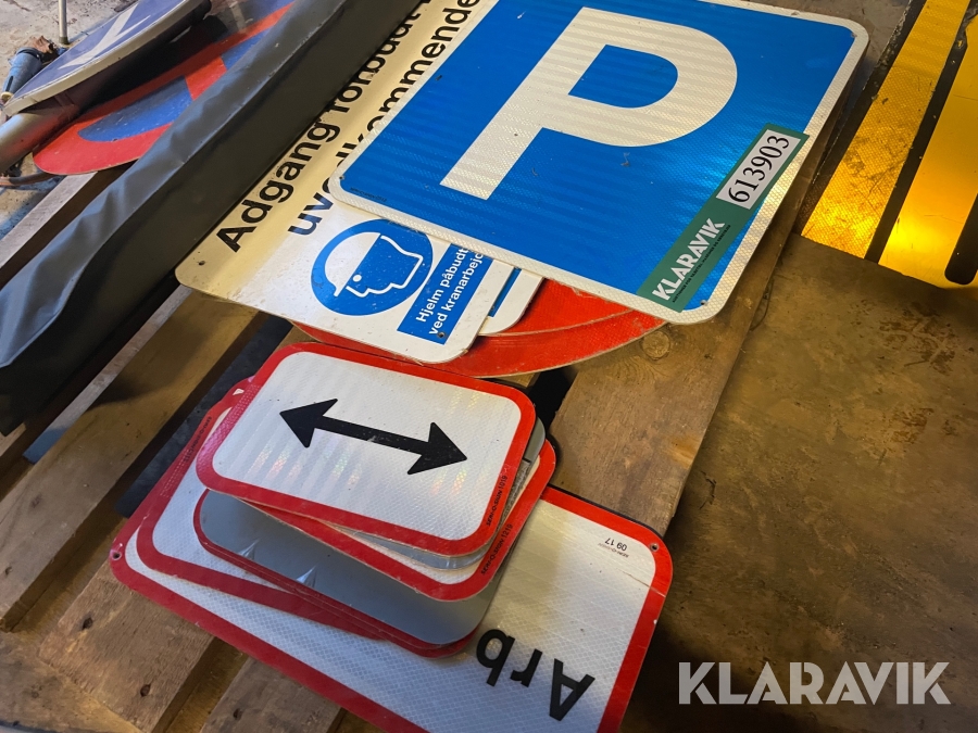 Vejskilte m. Tilbehør, Kolding, Klaravik auktioner
