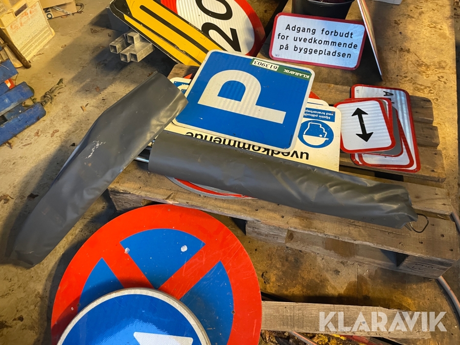 Vejskilte m. Tilbehør, Kolding, Klaravik auktioner