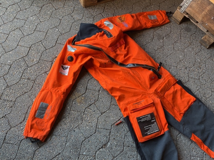 15 stk Overlevelses dragter