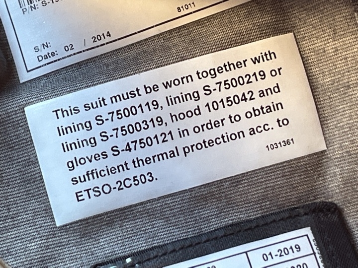 15 stk Overlevelses dragter