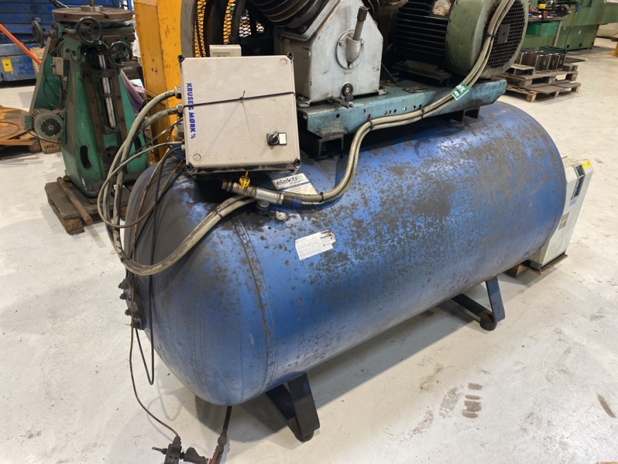 Klaravik Auktioner | Stempel kompressor