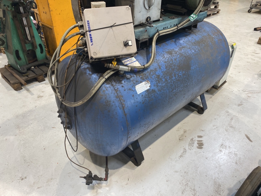 Klaravik Auktioner | Stempel kompressor