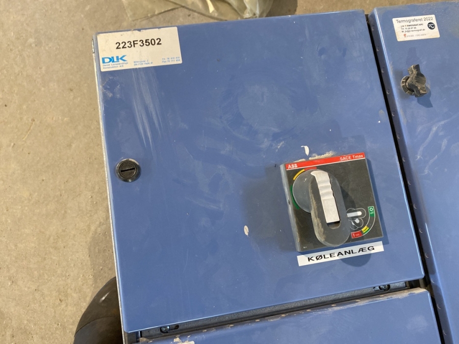 Klaravik Auktioner | Elskabe lot.