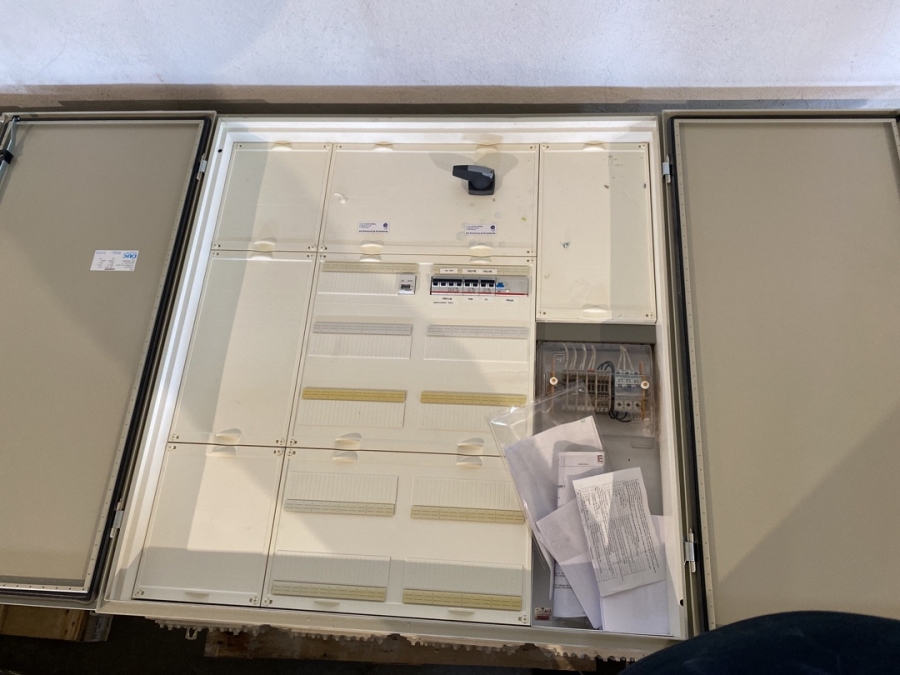 Klaravik Auktioner | Elskabe lot.