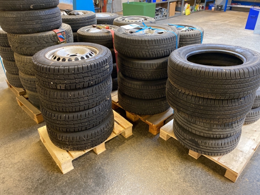 Klaravik Auktioner | Bil hjul 10 sæt