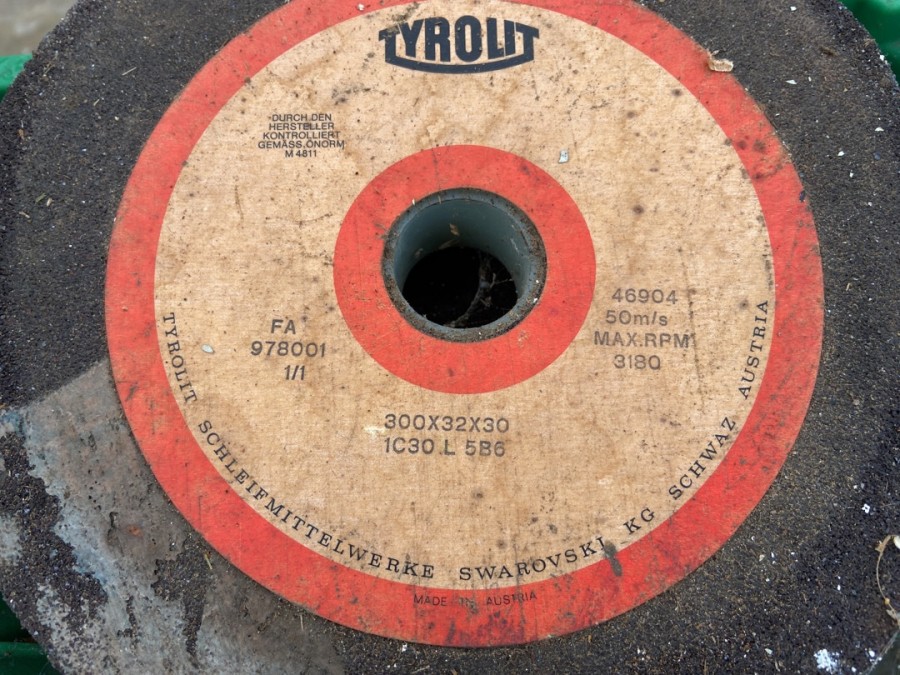 Klaravik Auktioner | Slibe sten