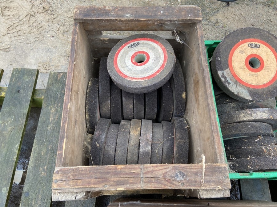 Klaravik Auktioner | Slibe sten