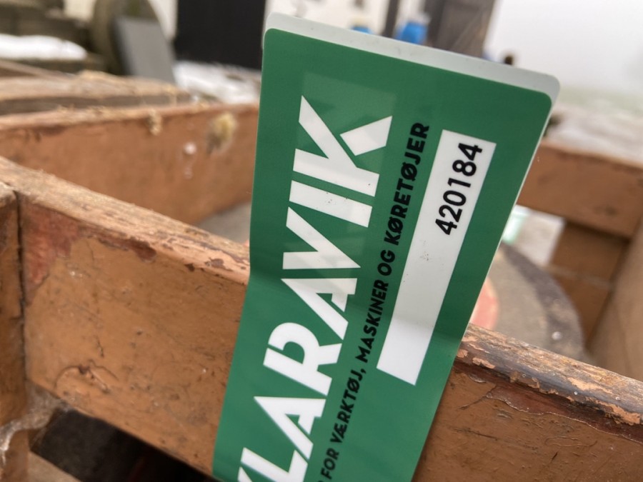 Klaravik Auktioner | Slibe sten