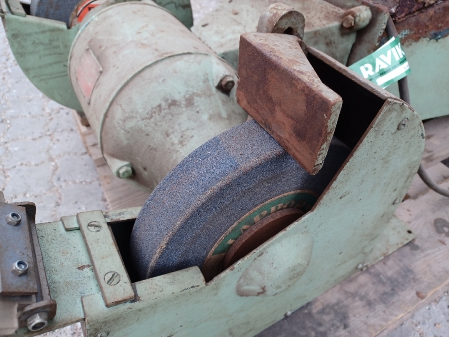 Klaravik Auktioner | Slibemaskine