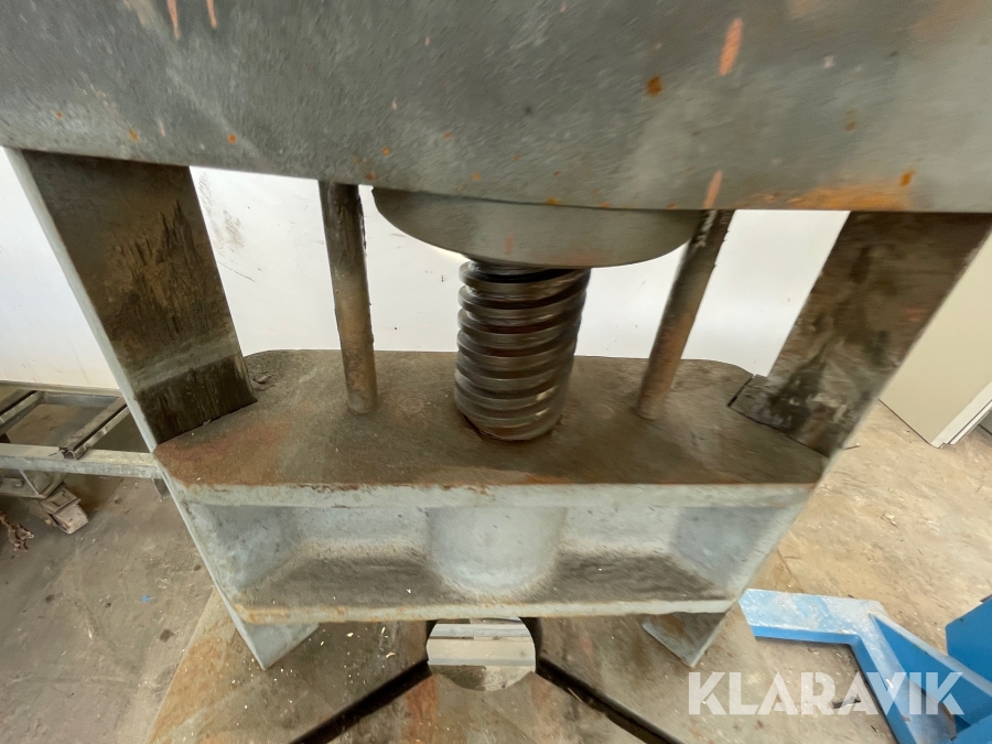 Svingpresse, Rødovre, Klaravik auktioner