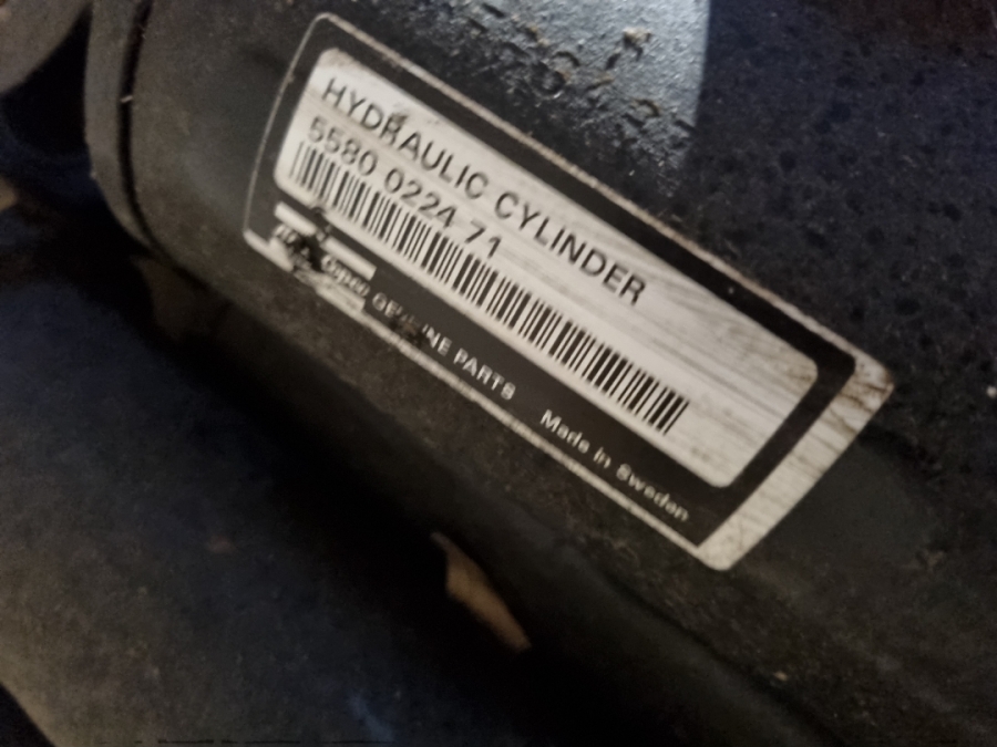 Klaravik Auktioner | Ubrugte Hydraulik Cylindre