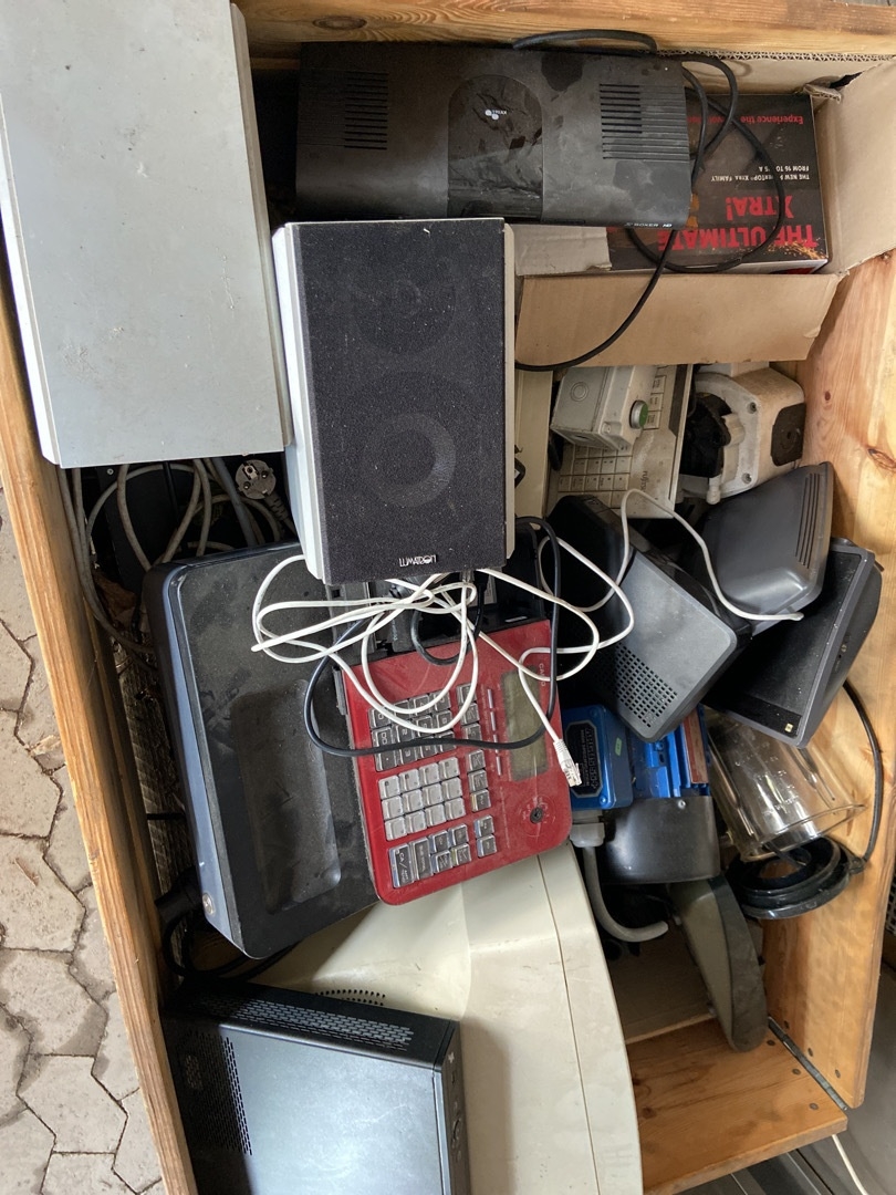 Klaravik Auktioner | Blandet elektronik