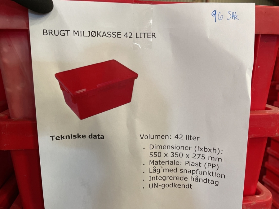 Røde kasser 96stk.