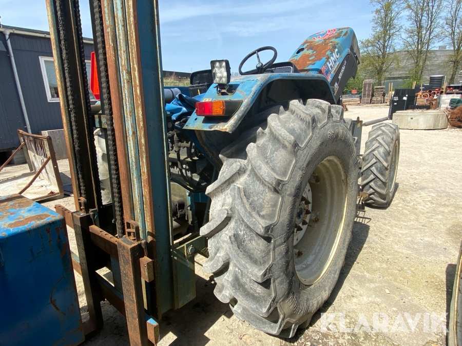 Traktor New Holland 4635, Glostrup, Klaravik auktioner