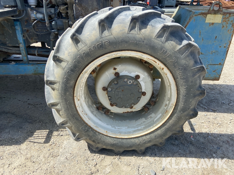 Traktor New Holland 4635, Glostrup, Klaravik auktioner