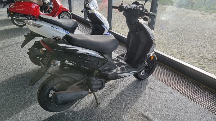 30 kmt scooter