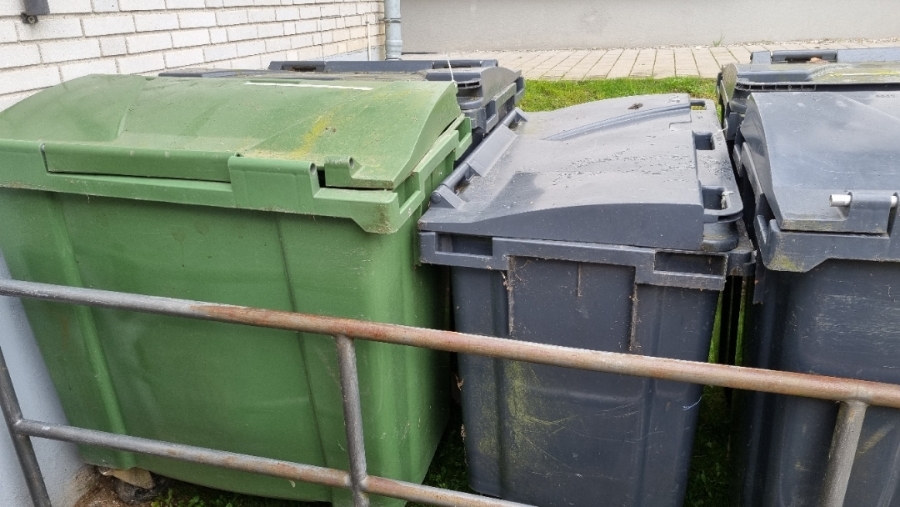 Klaravik Auktioner | Affalds containere