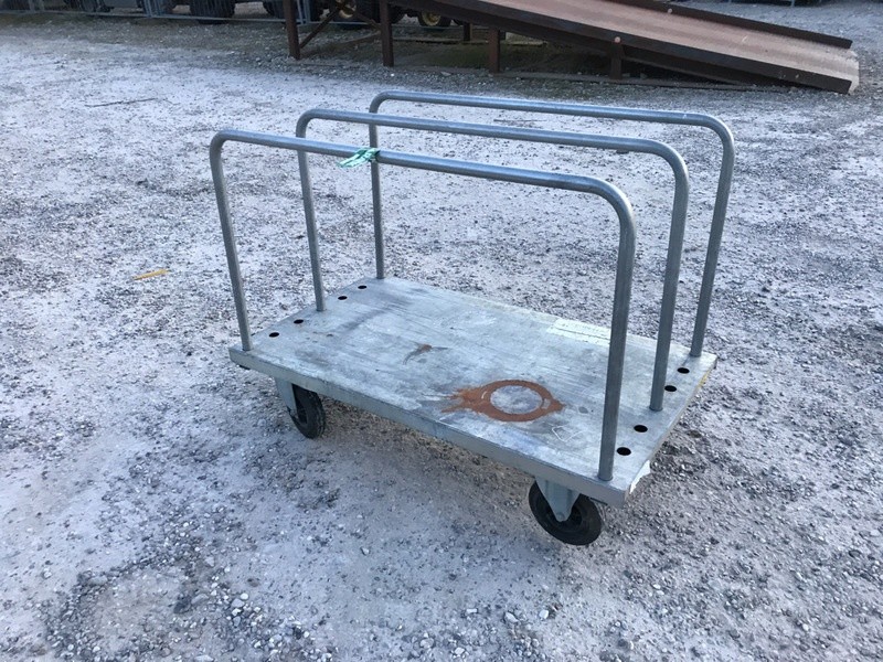 Klaravik Auktioner | Pladevogn