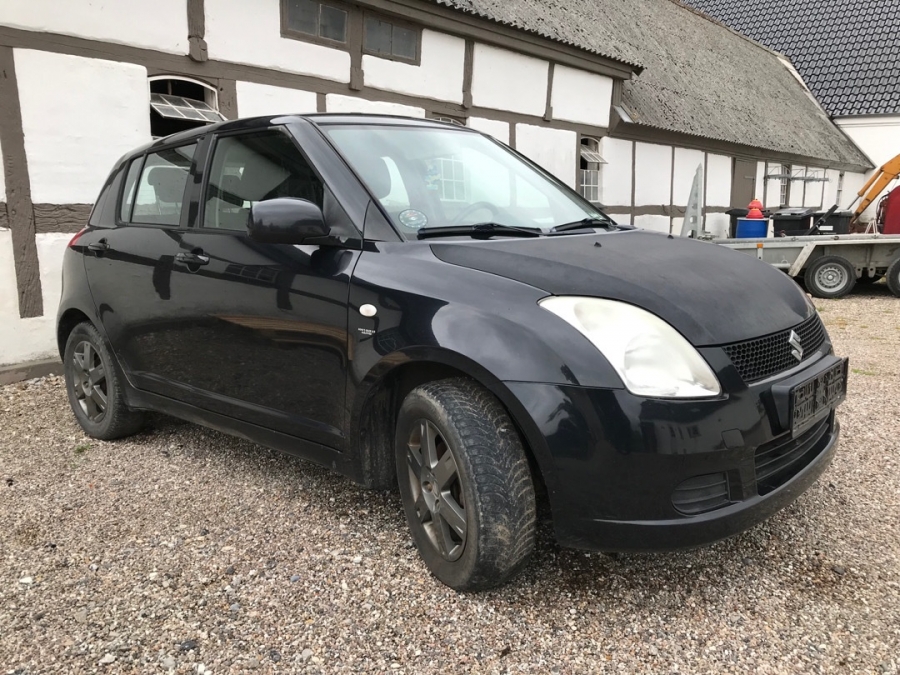 Suzuki Swift 4WD